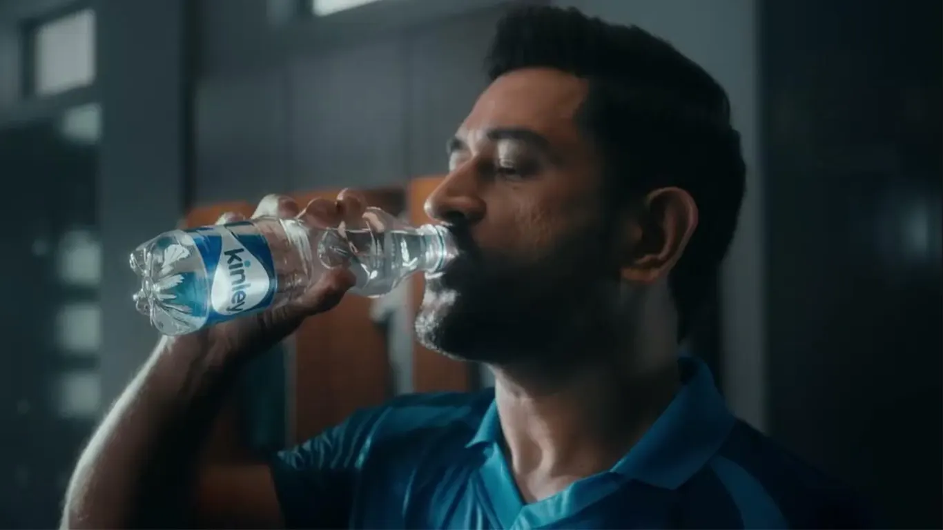 MS Dhoni Scores a Six with Kinley's "Boond Boond Mein Vishwas" Campaign